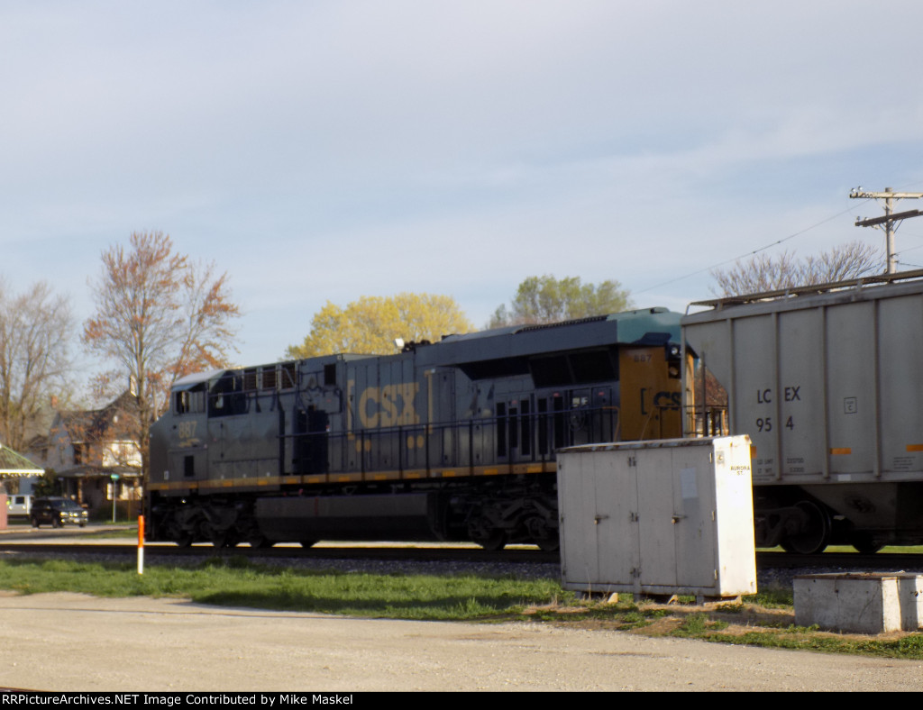CSX 887
